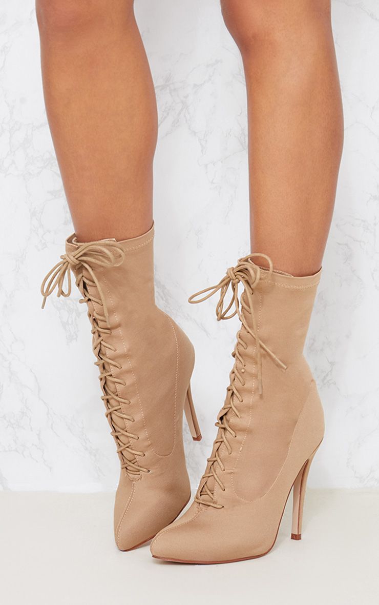 Mazy bottes-chaussettes chair à lacets | Chaussures | PrettyLittleThing.fr