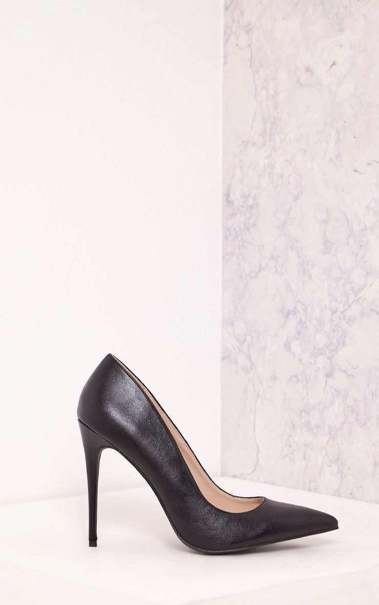 Chaussures femme | Talons, chaussures plates et bottes PrettyLittleThing.fr