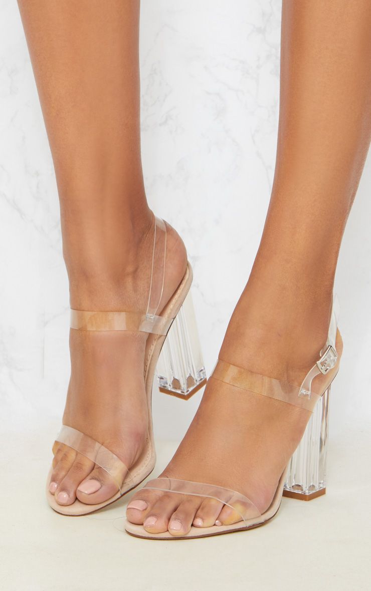 Sandales transparentes à gros talons. Chaussures PrettyLittleThing.fr