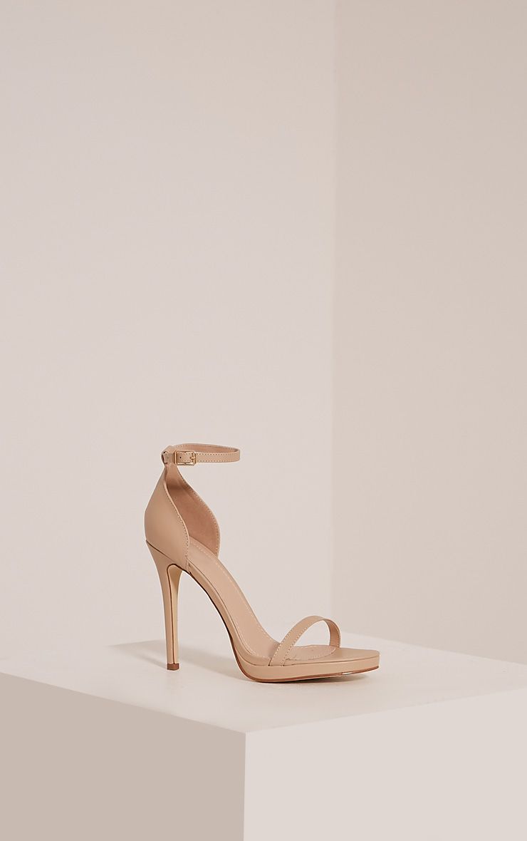 Sandals | Women's Shoes | PrettyLittleThing.com