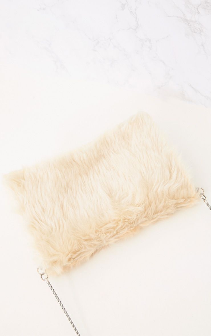 Cream Fluffy Clutch Bag. Accessories | PrettyLittleThing